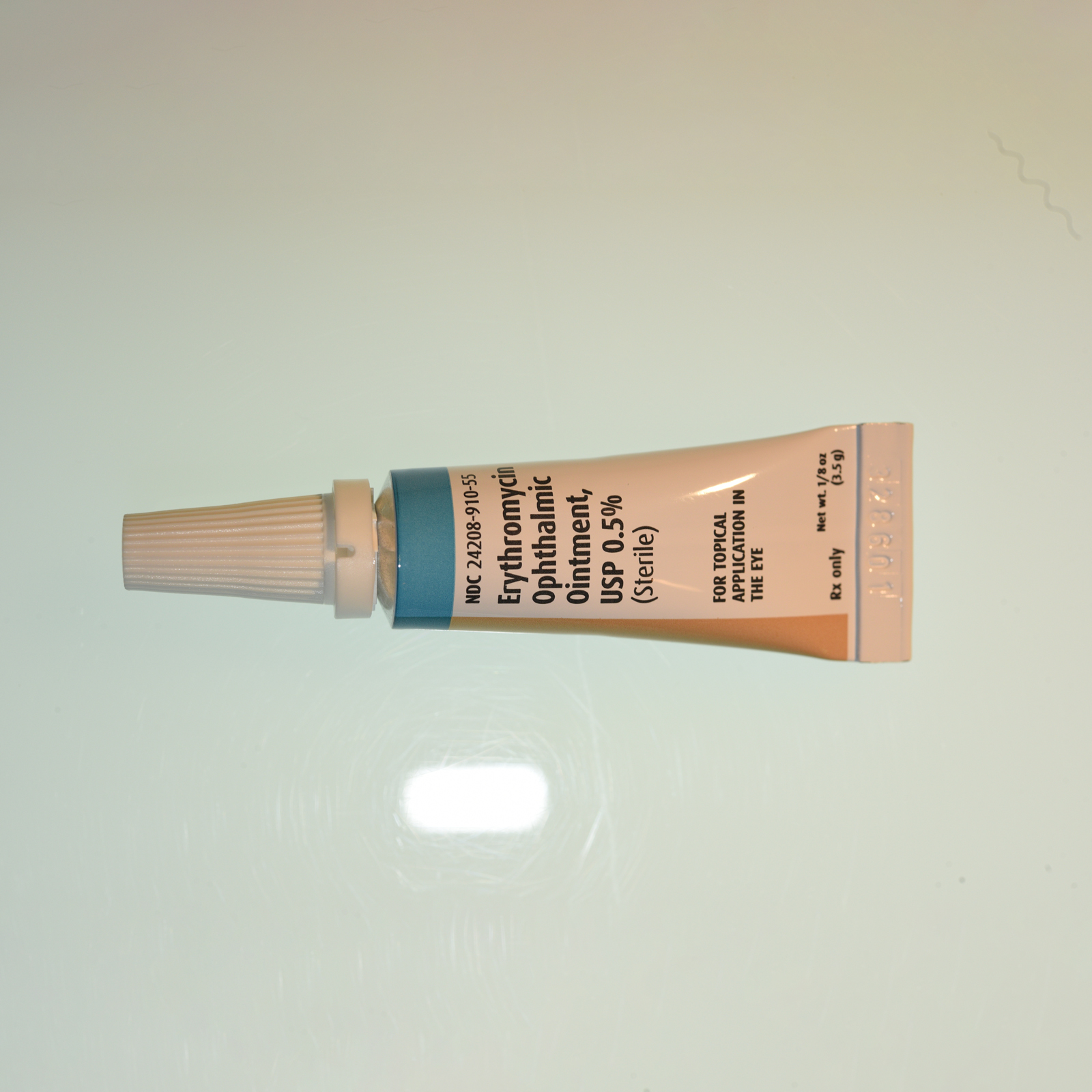 Erythromycin Ophthalmic Ointment 3 5 Animal Eye Specialty Center